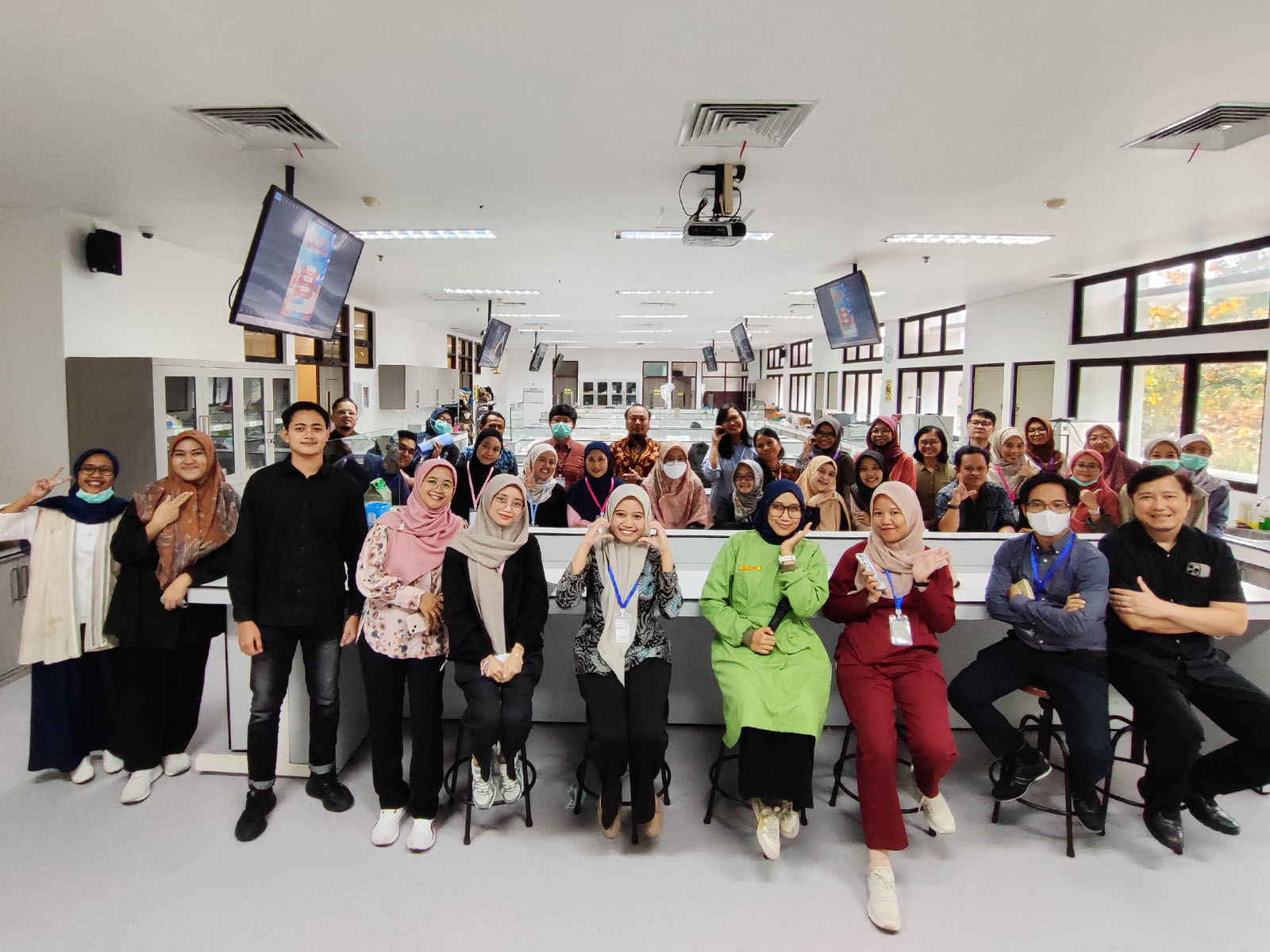 Hari Kedua Pelatihan Penanganan Hewan Coba Laboratorium: Praktik ...